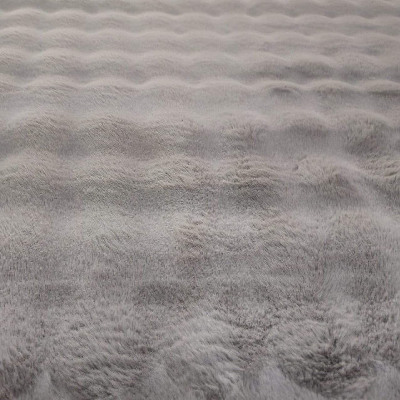 Covor Pufos Rabbit Veronico Glamour Gri – Barak Carpet